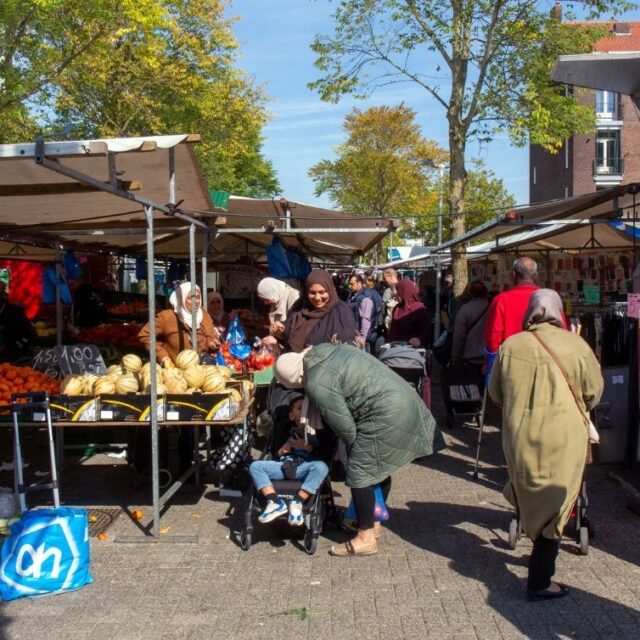 Discover the Vibrant Food Market in Rotterdam- Guide 2024